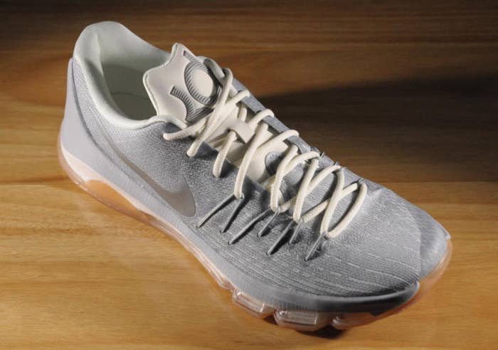 A New Nike KD 8 Colorway Surfaces | Complex