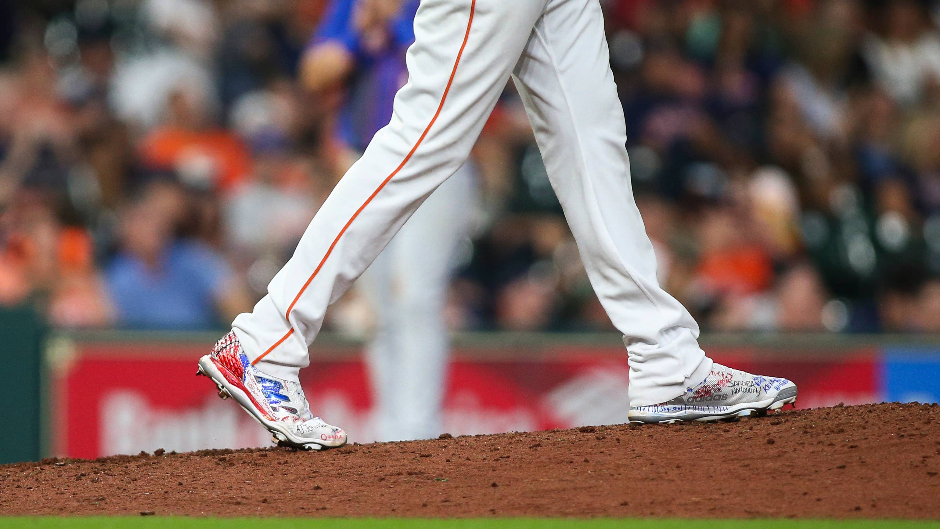 MLB Pitcher Pays Tribute To Hurricane Harvey Victims With Cleats | Complex