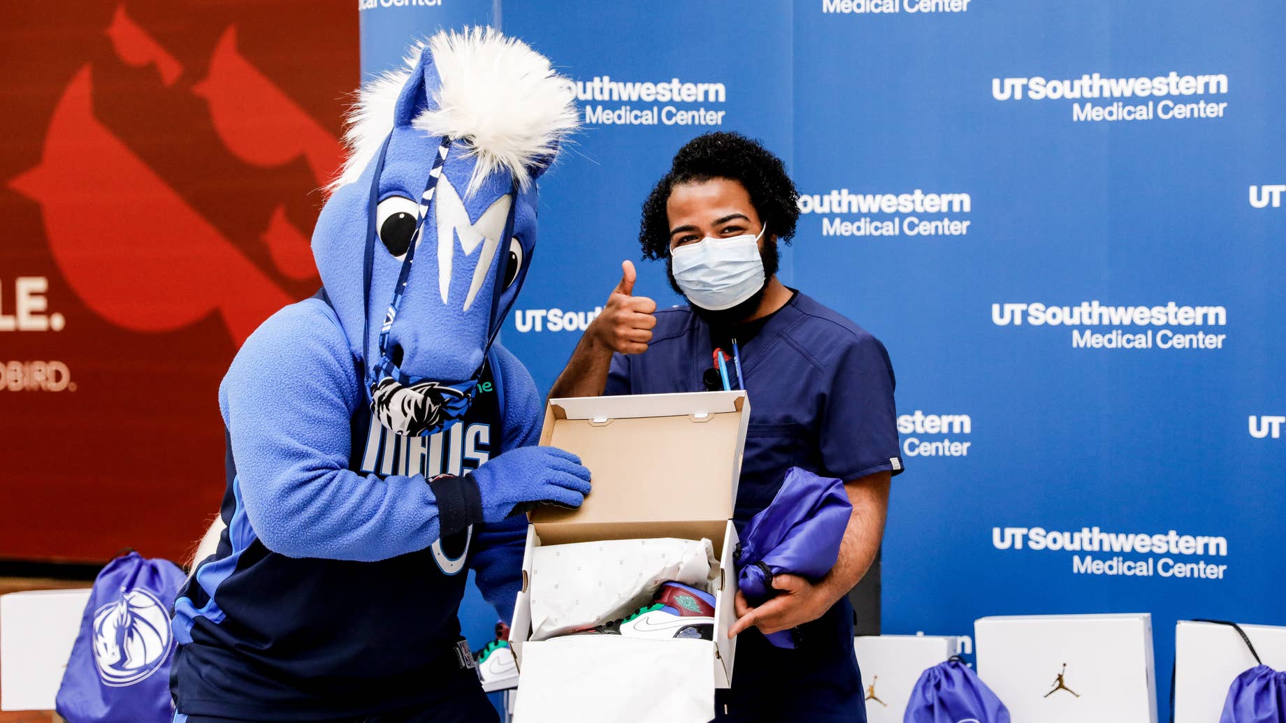 Luka Dončić Gifts Air Jordan 1s to Vaccination Workers | Complex