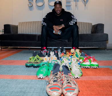 This Seattle Seahawks Defensive End Has Some of the Best Custom Cleats ...