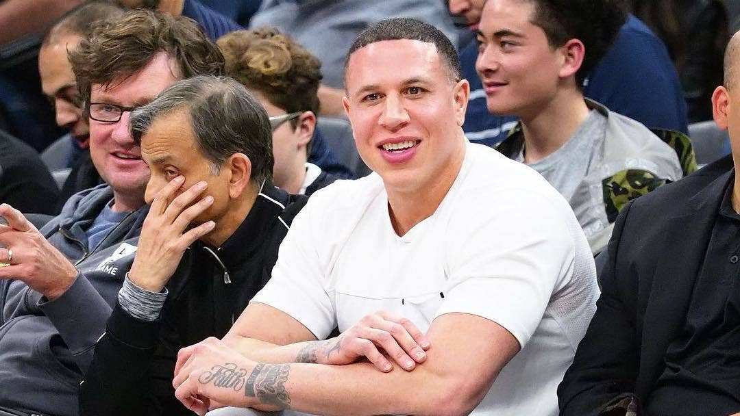 Mike Bibby's Sneaker Endorsement Came Down to Jordan Brand and Puma ...