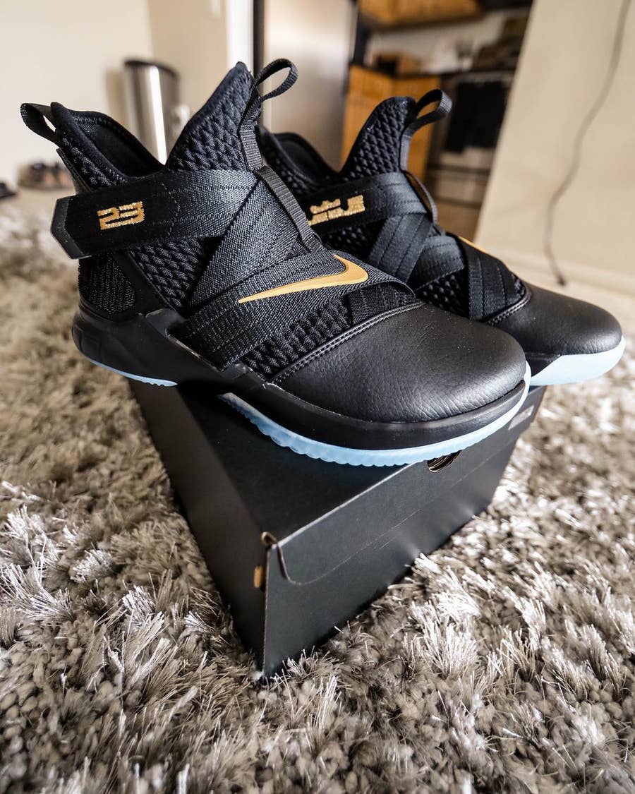 Lebron Soldier 12 Pink