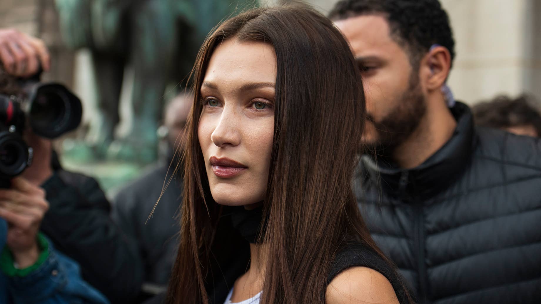 Bella Hadid Criticizes Instagram for Deleting Photo of Her Dad's ...
