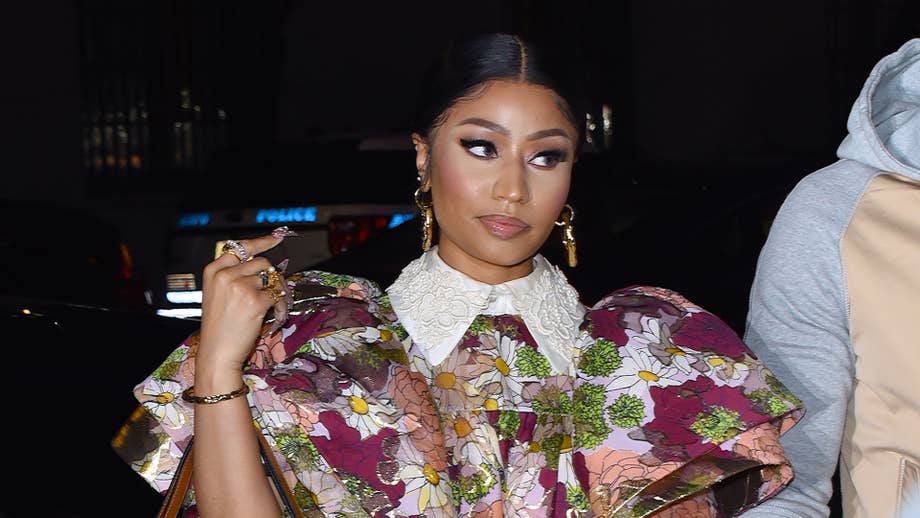 Nicki Minaj Calls Out Twitter Page Showing a False Photo and Details of ...