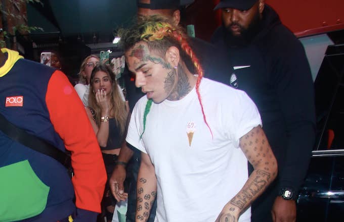 Why 6ix9ine Doesn't Shoutout Tr3yway on 'DUMMY BOY' | Complex