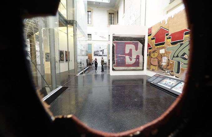 Here's the Second Reported Banksy Sighting in 2 Decades | Complex