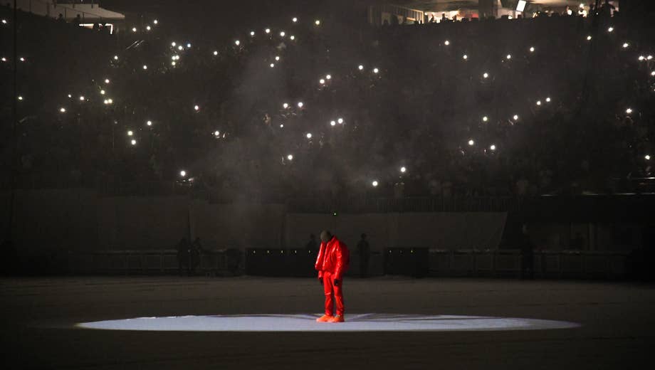 Watch Kanye West's New Visual for "Donda Chant" | Complex