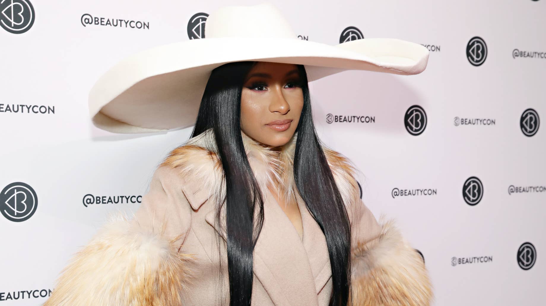 Cardi B Says Her 'DMs Are Flooded' Following Split from Offset, But She ...