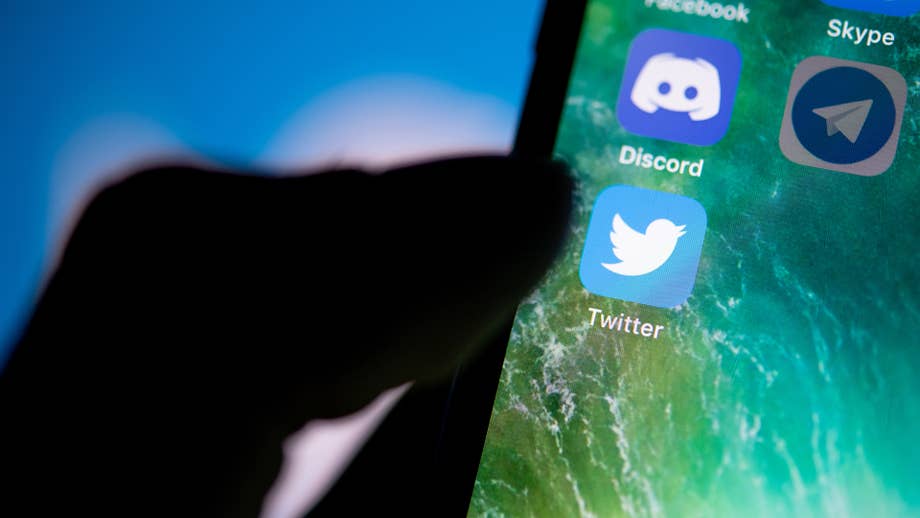 Twitter Testing Feature That Lets You Decide Who's Allowed to Reply to ...