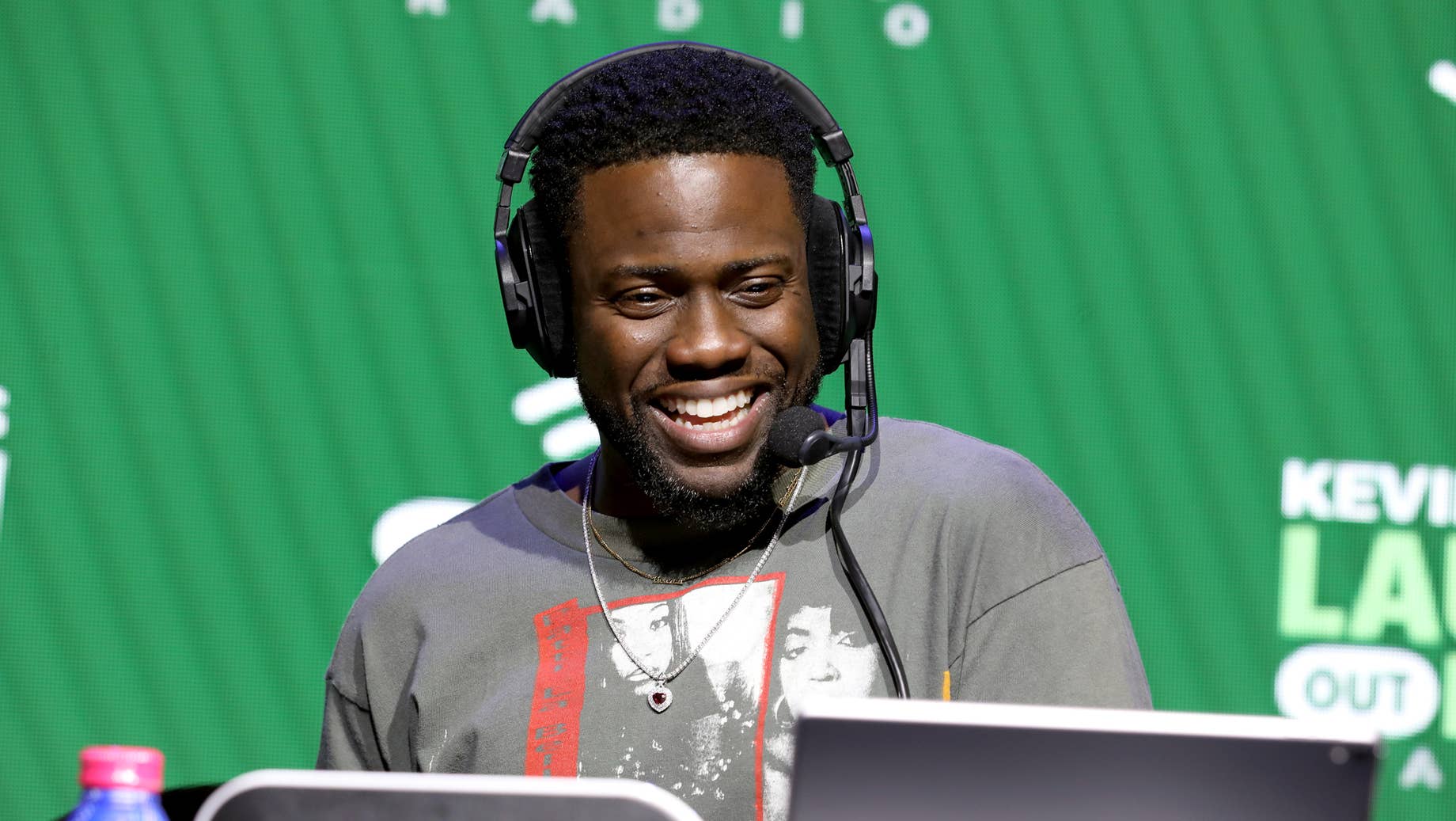 Kevin Hart Signs On to Star in ‘Borderlands’ Movie (UPDATE) | Complex