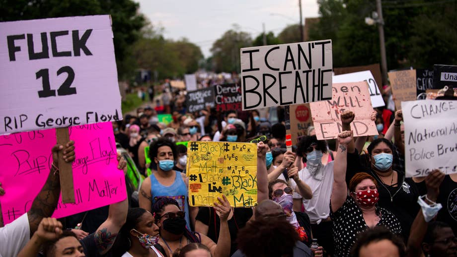 Mississippi Mayor Criticized for Supporting Police After George Floyd's ...