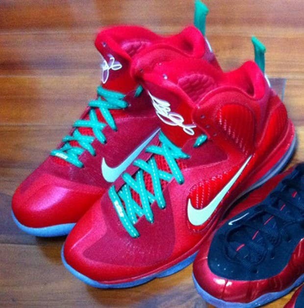 Nike LeBron 9 "Christmas Day" | Complex