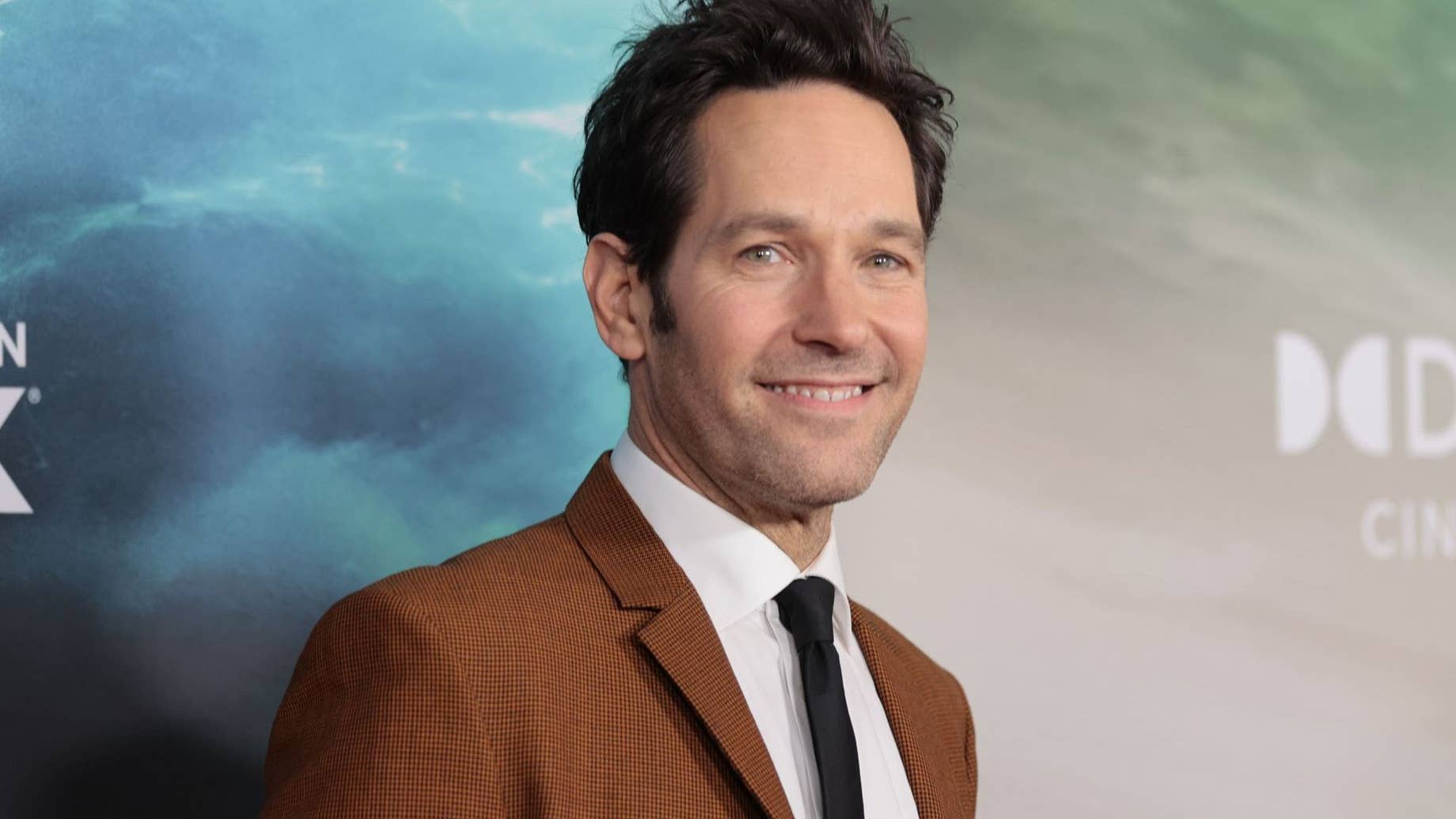 Paul Rudd Welcomed by Tom Hanks and Tina Fey to the Five-Timers Club ...