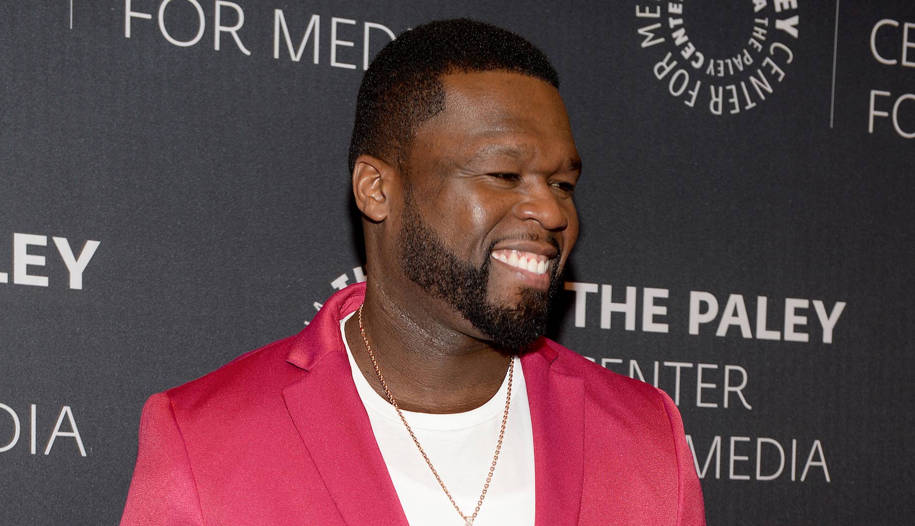 50 Cent Trolls Floyd Mayweather for Alleged Beard Implants | Complex