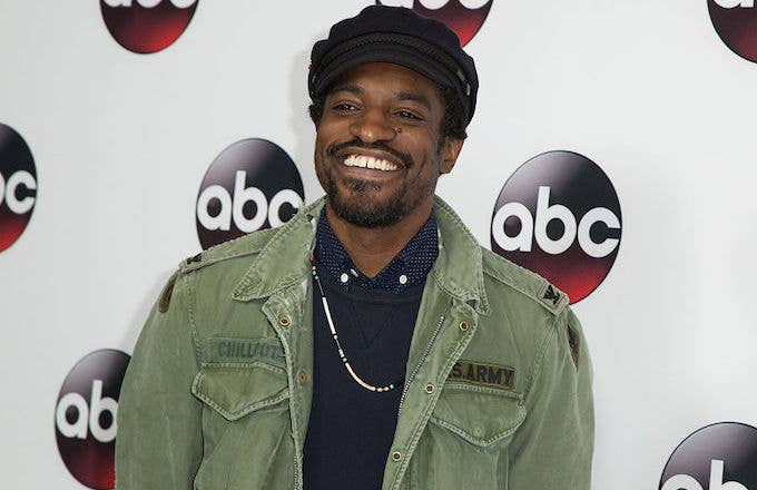 André 3000 Beams While Posing With Fan Wearing Shirt With Him on It ...