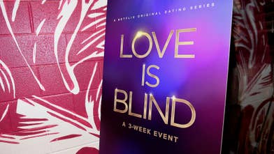 'Love Is Blind' Contestant Sues Netflix Over 'Inhumane Working ...