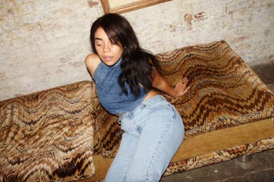 Premiere: Listen To Chloé Leone's New Song "Everyone Knows" | Complex