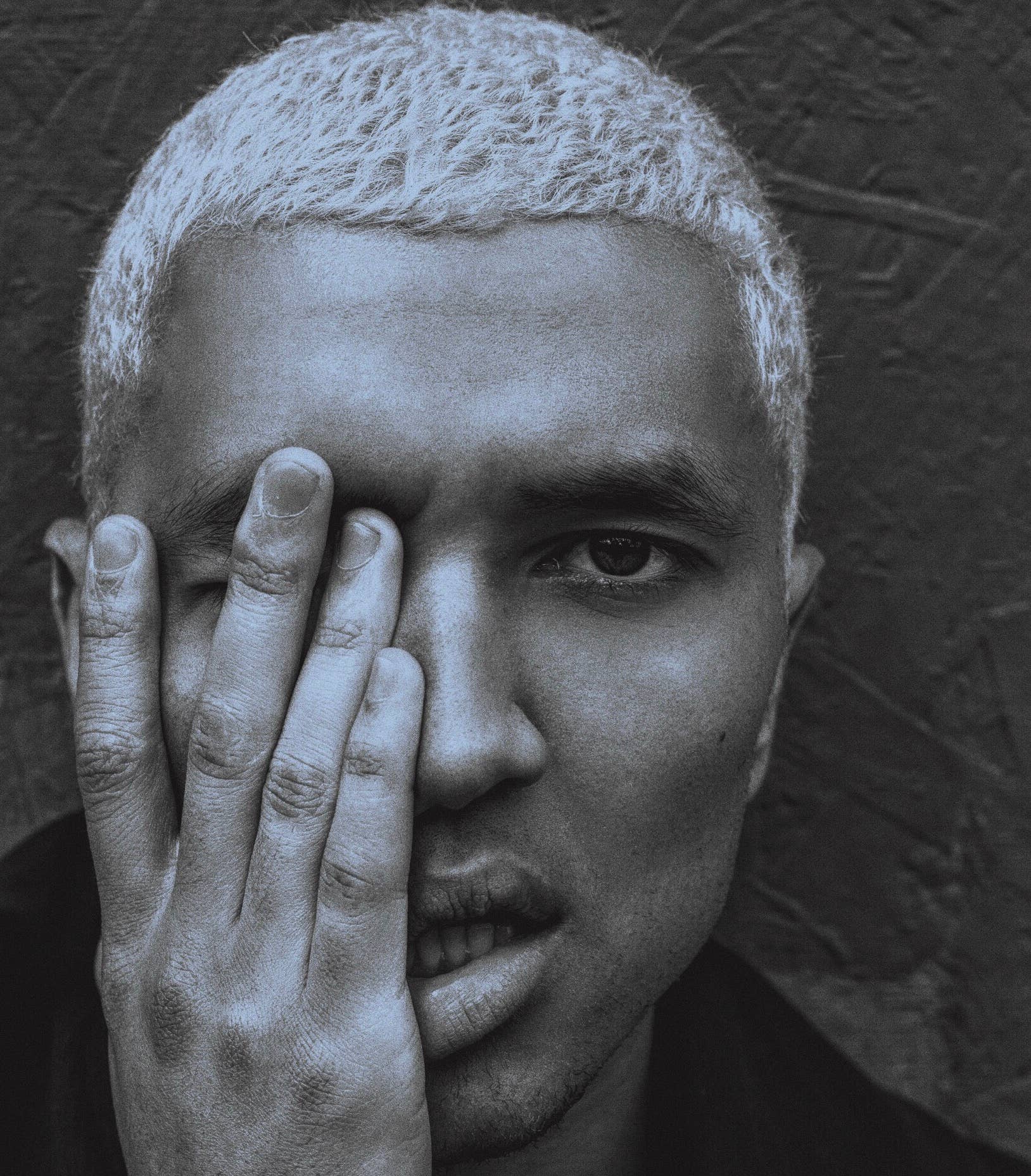 Saro Continues To Impress With His Latest Single "Looking" | Complex