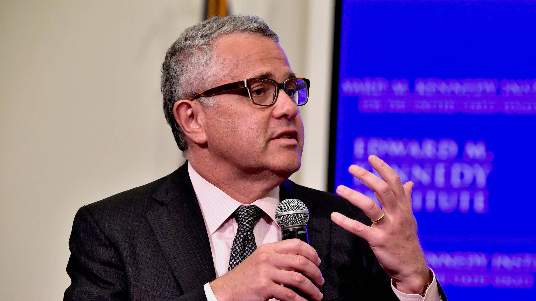 Jeffrey Toobin Fired From 'The New Yorker' Following Zoom Masturbation ...