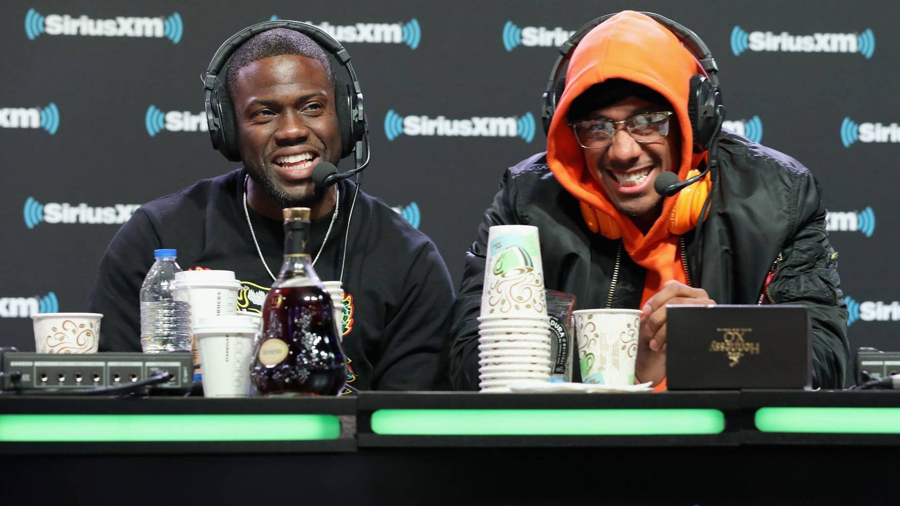 Nick Cannon Wraps Photo of His Face on Kevin Hart's Jet in New Prank ...