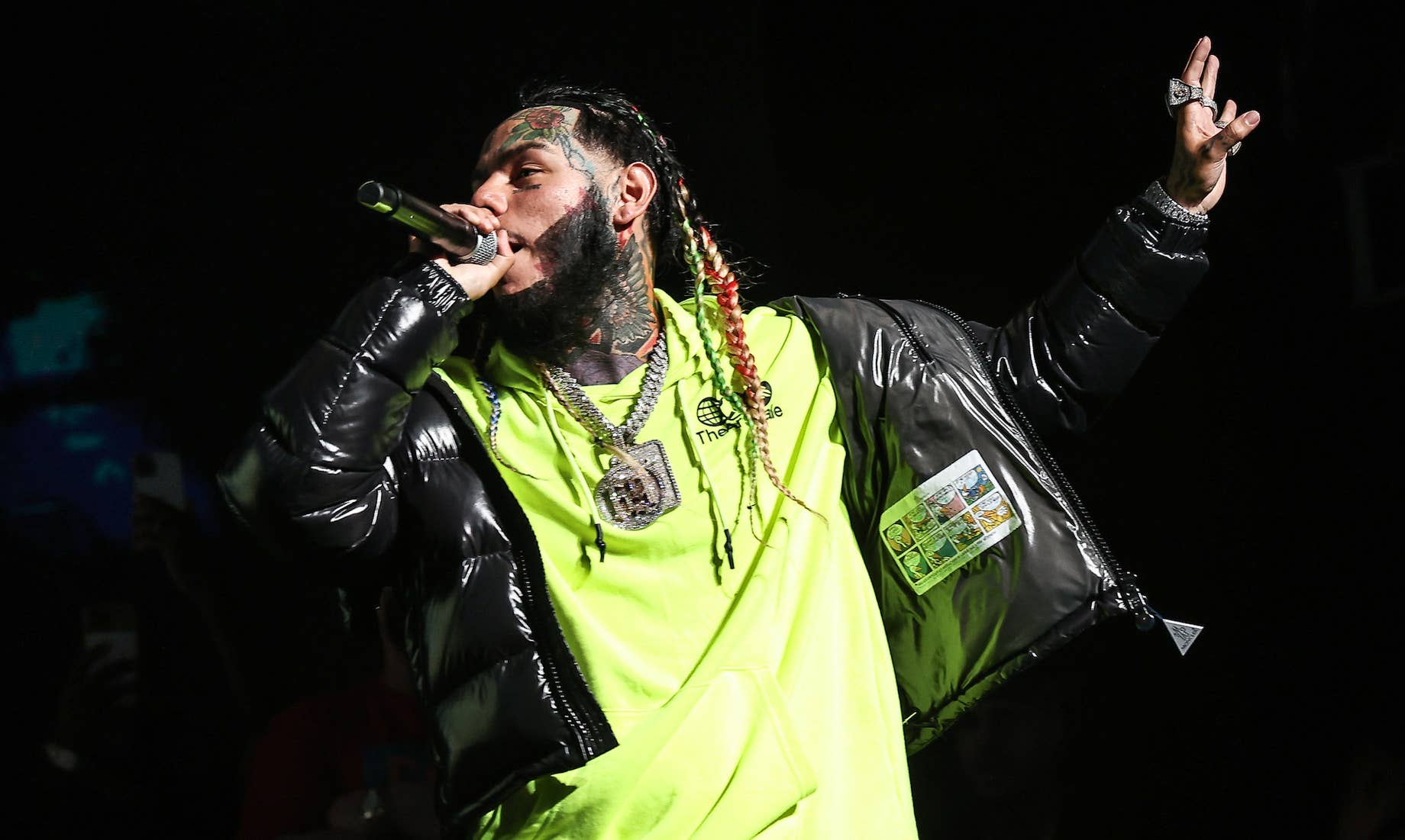 6ix9ine Hospitalized After Being Attacked by Multiple Men in Florida ...