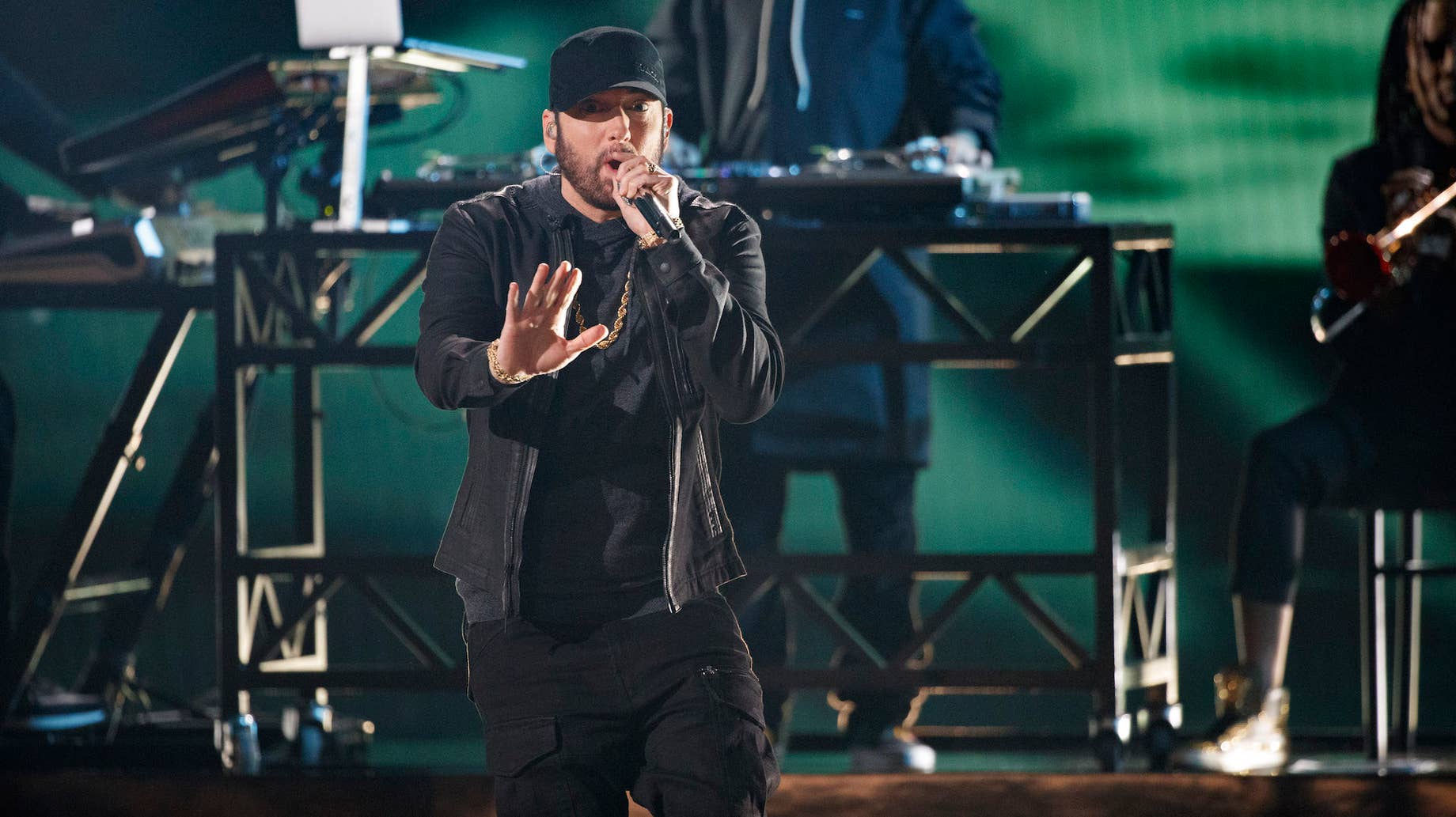 Eminem Treats Detroit Healthcare Workers to ‘Mom’s Spaghetti’ | Complex