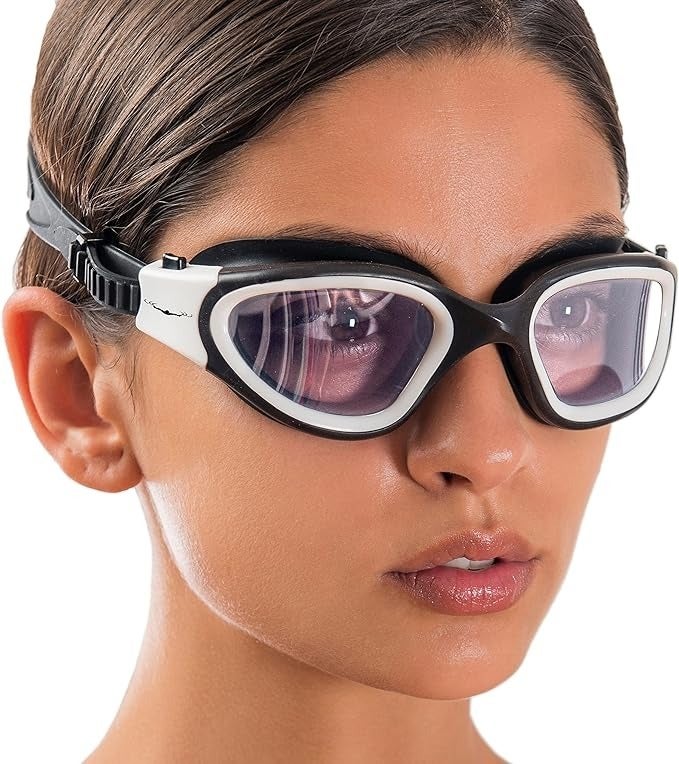 These Are The 7 Best Leakproof Swim Goggles You Can Find On Amazon