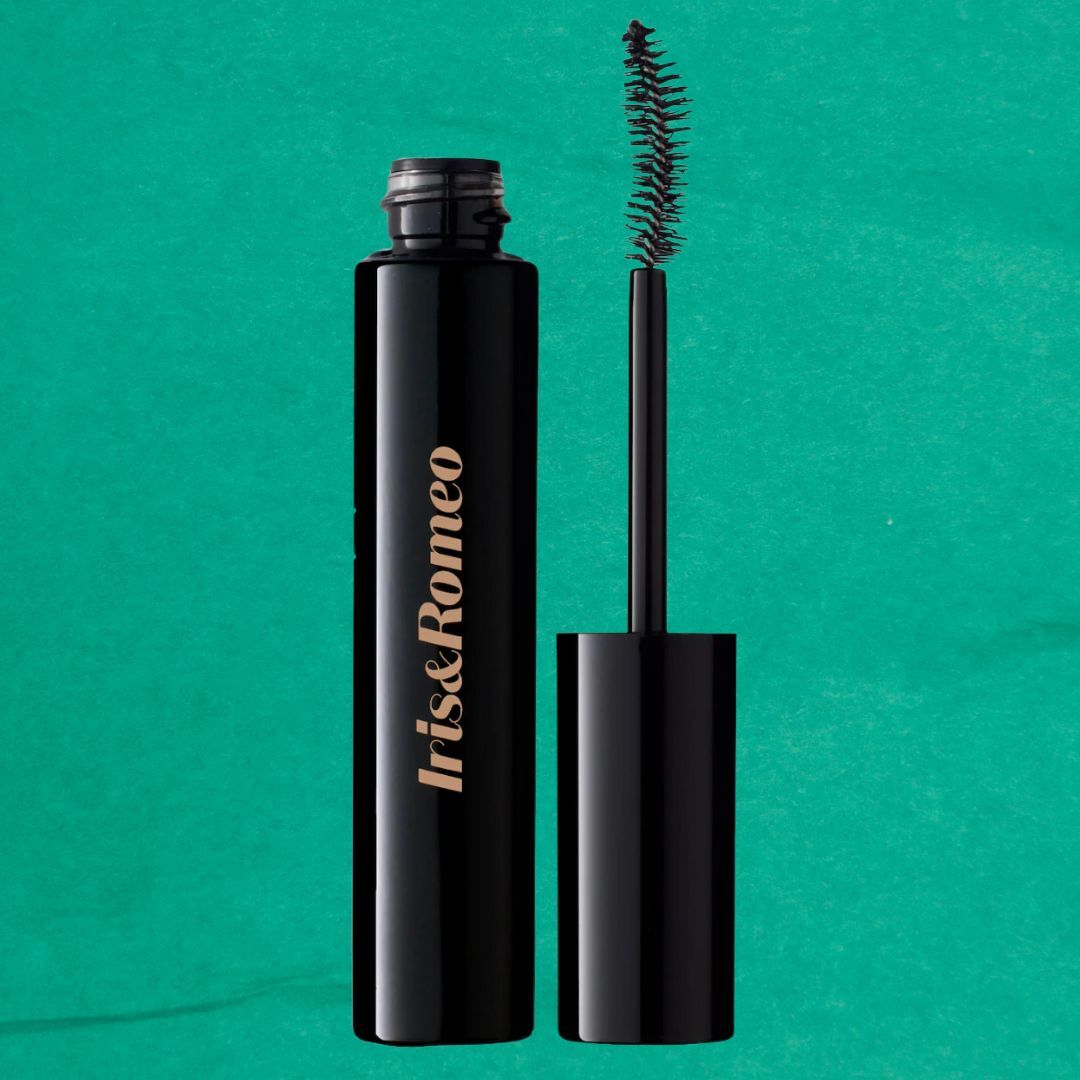 Reviewers With Straight Lashes Say These Mascaras Actually Hold Curl