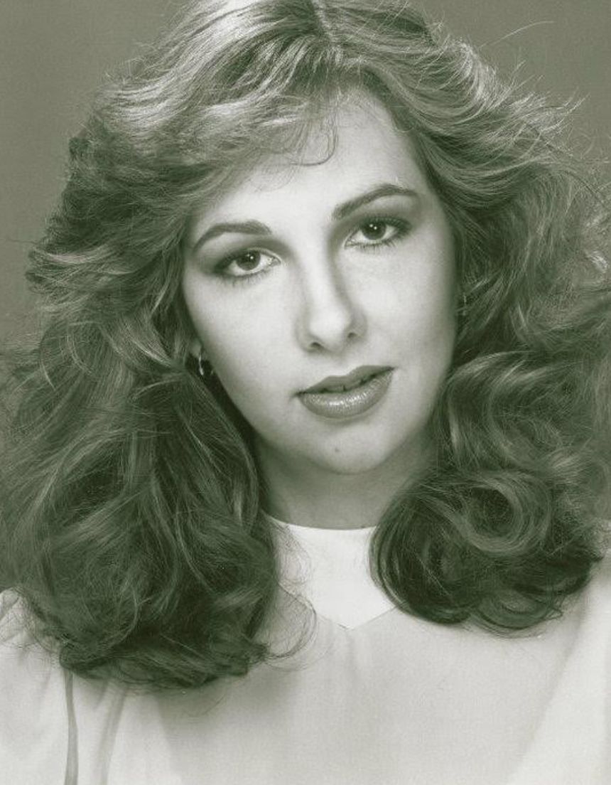 Man's 4 Words While Eating Alone Haunt Me For Life