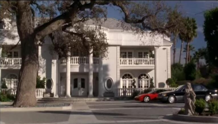20 Fictional Homes You Wish You Could Live In