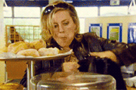 31 GIFs That Perfectly Express Your Feelings About Food