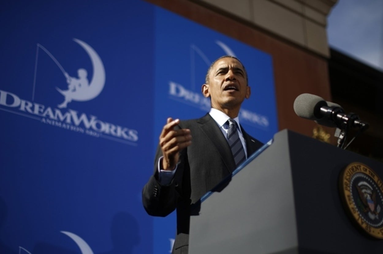 Obama Touts Entertainment Industry At DreamWorks Stop