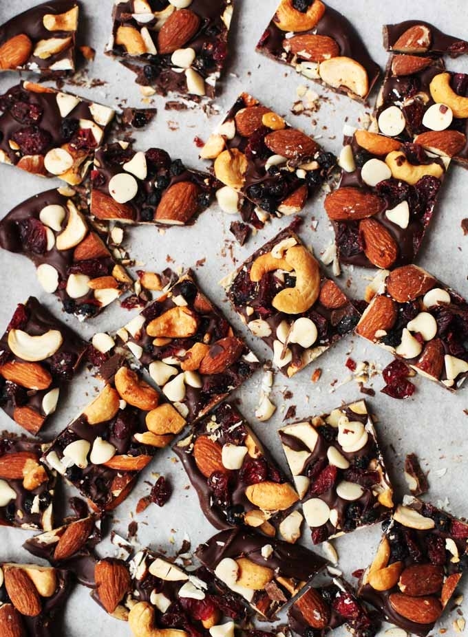 33 Delicious No-Cook Dishes To Bring To A Holiday Party