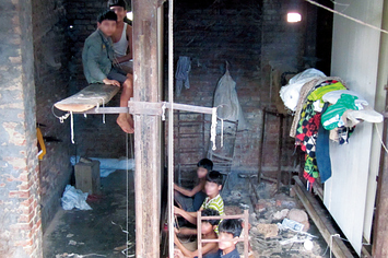 This Report About Slavery And Child Labor In India's Handmade Carpet ...