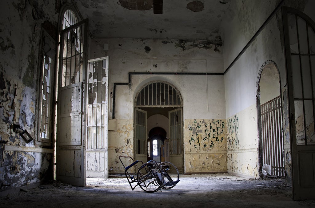 Abandoned Psychiatric Hospital In Italy Is The Most Chilling Thing You ...