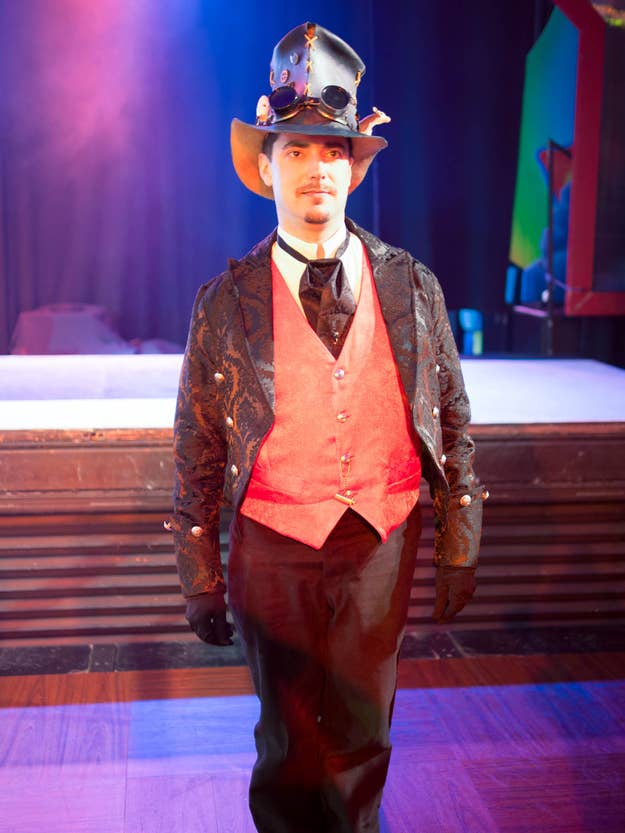 20 Of The Most Outlandish Prom Wear Looks Throughout The Years