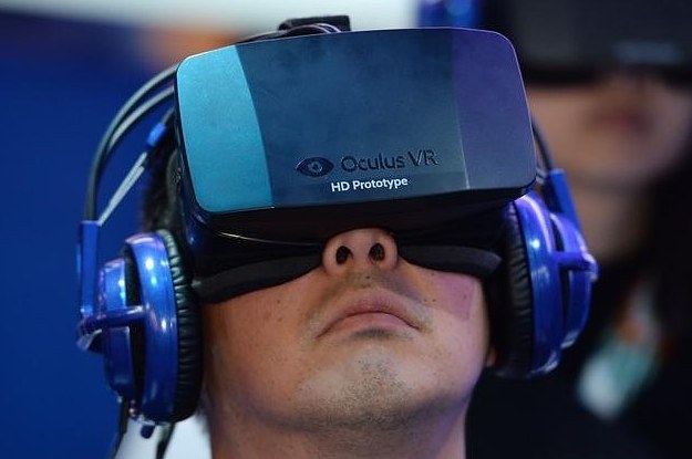 The Worst Possible Thing That Can Happen When You're Testing The Oculus ...