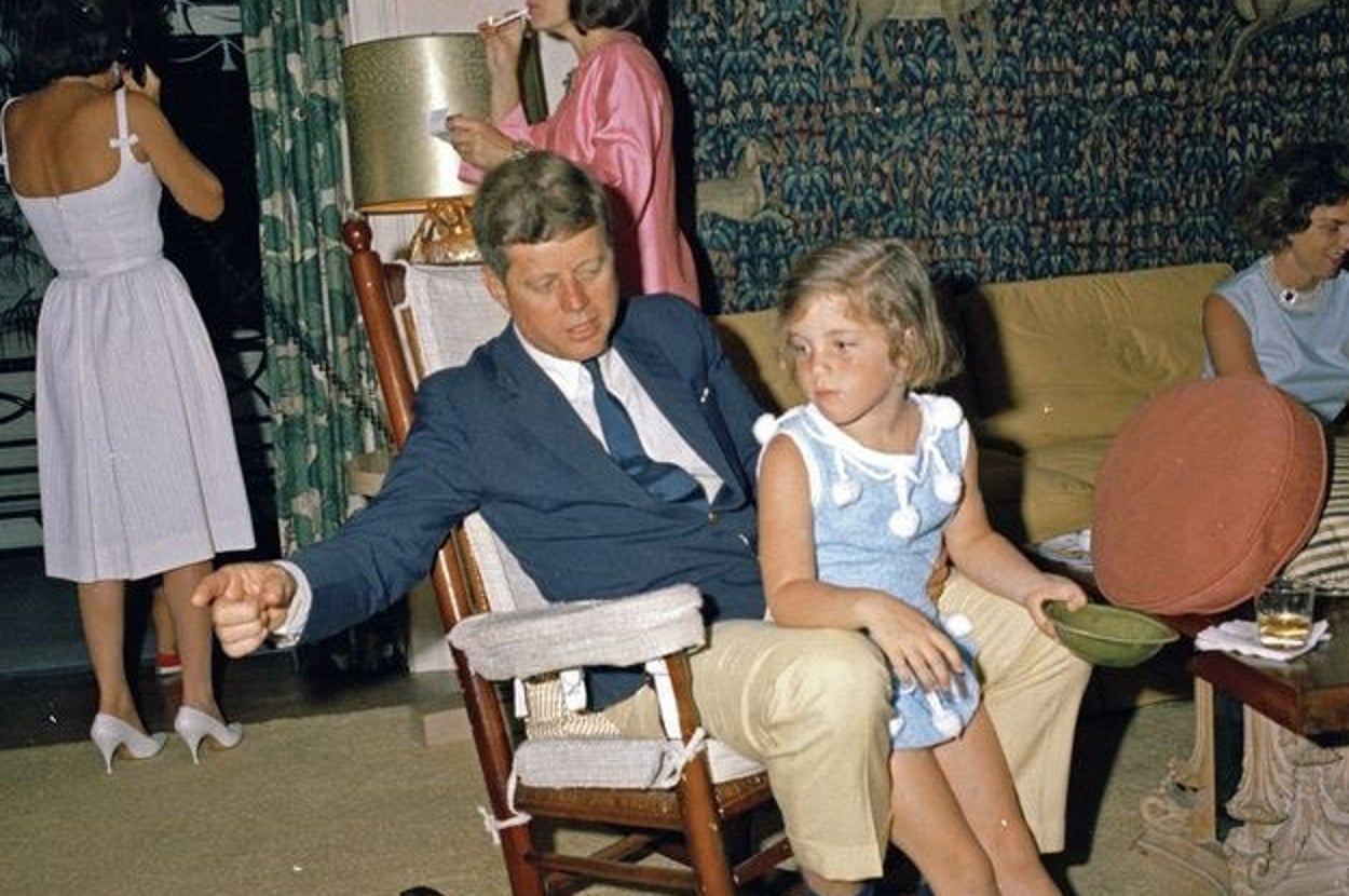 8 Festive Photos Of The Kennedy’s Celebrating Easter In 1963