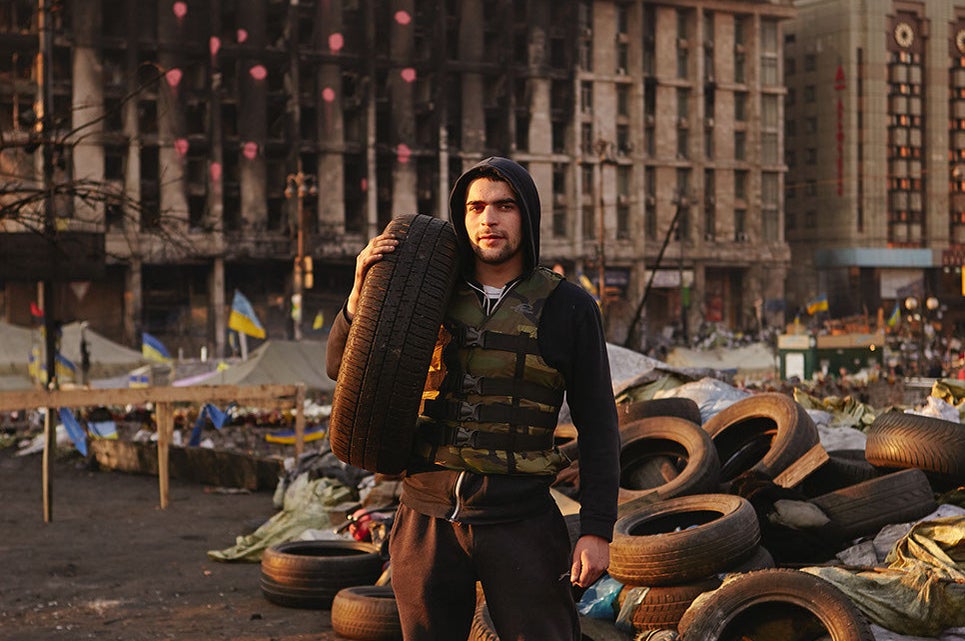 Powerful Photographs Of Protesters In Kiev