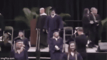 16 Epic Graduation Fails