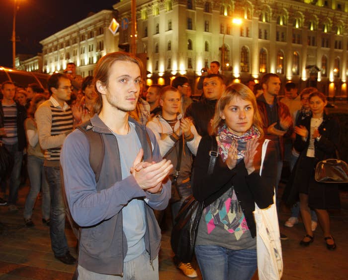 5 Hand Gestures That Can Get You Arrested Around The World