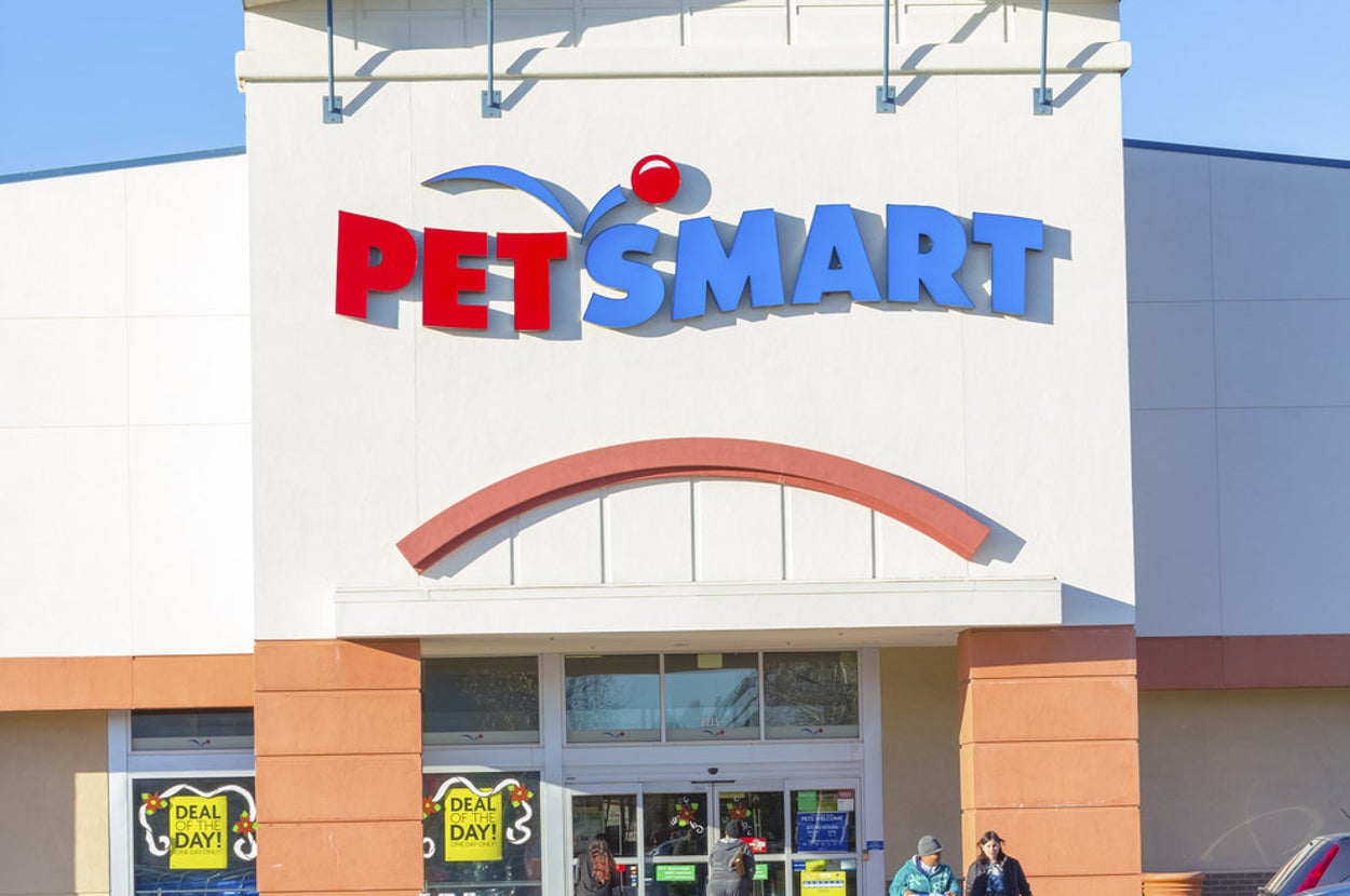Anonymous Documents Sent To Hedge Fund Back PetSmart Into Likely Sale