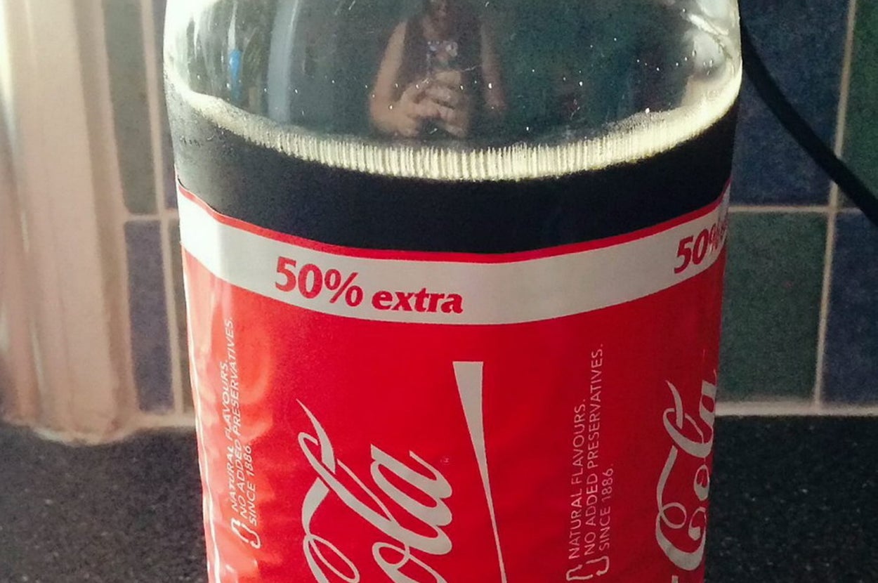 A Couple Claim They Found A Giant Spider In Their Bottle Of Coke And It ...