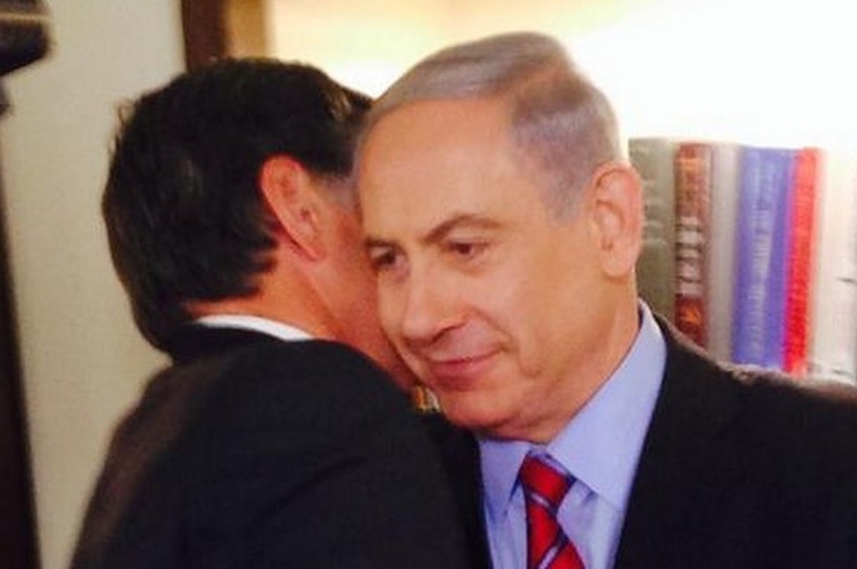 What Did Sean Hannity Whisper To Bibi Netanyahu?