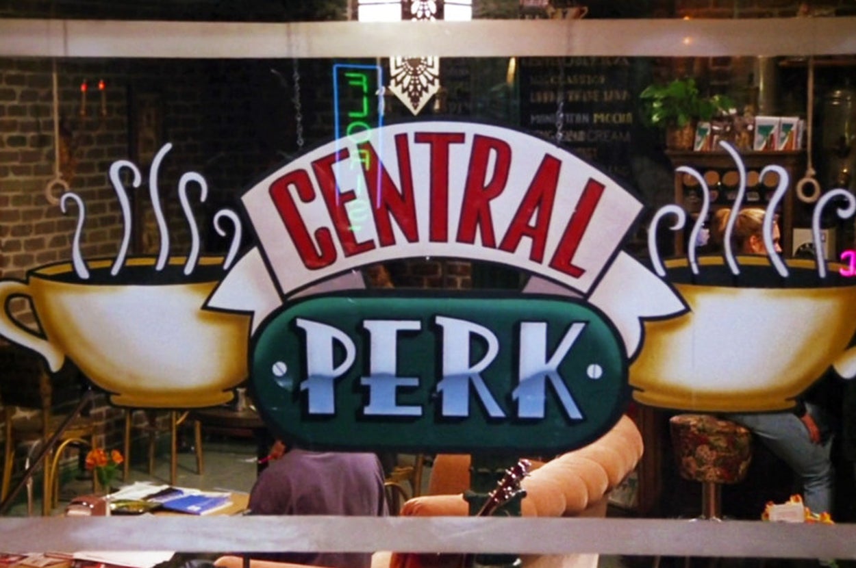19 Iconic Central Perk Moments Dissected By The Seventh Most Important ...