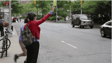 This Guy Went Around High Fiving People Hailing Cabs In NYC And It's ...