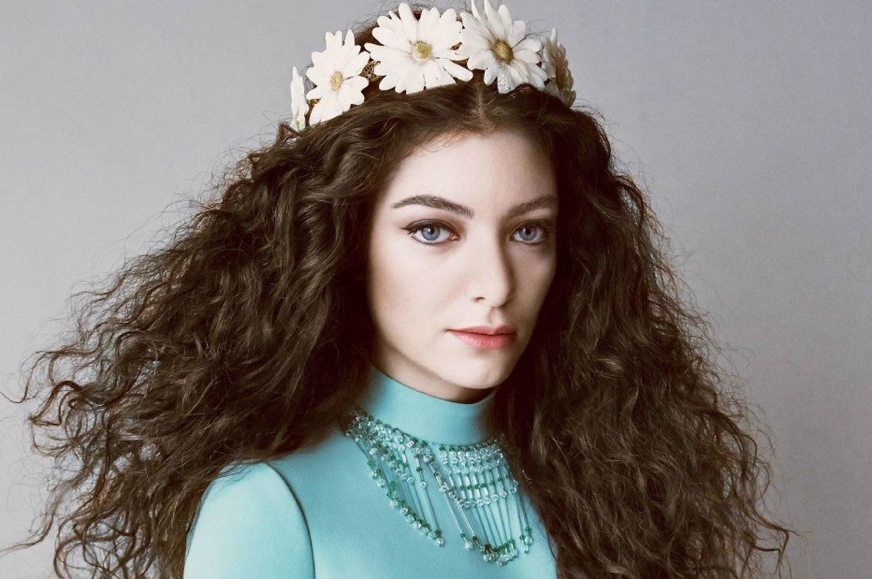 Lorde Celebrated The "Pure Heroine" Anniversary By Releasing A New Song ...