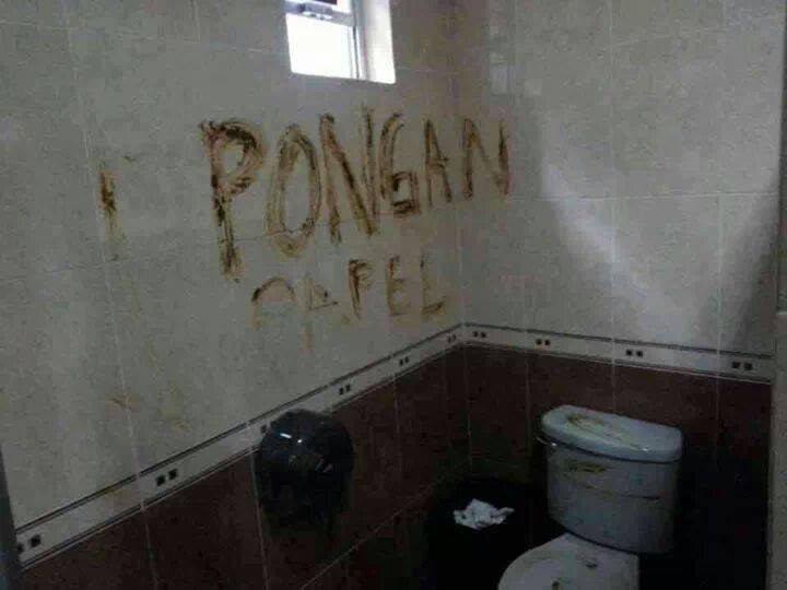 21 Graffitis de baño público que harán que sueltes una carcajada