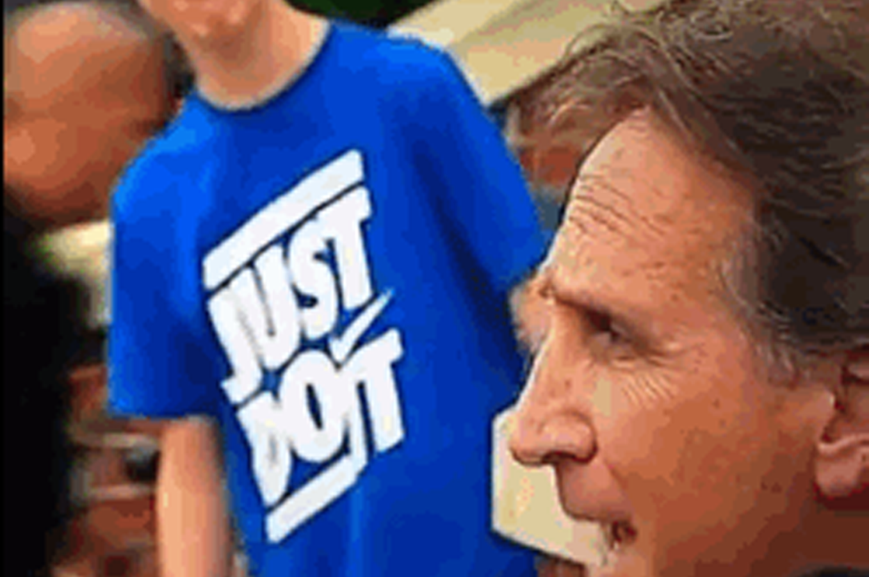 33 GIFs That Will Make You Howl With Laughter Every Single Time