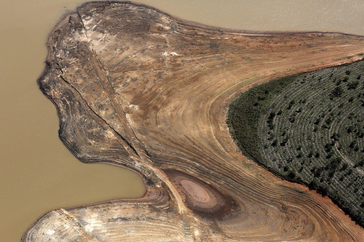 12 Astonishing Aerial Photos Of Brazil's Worst Drought In 80 Years